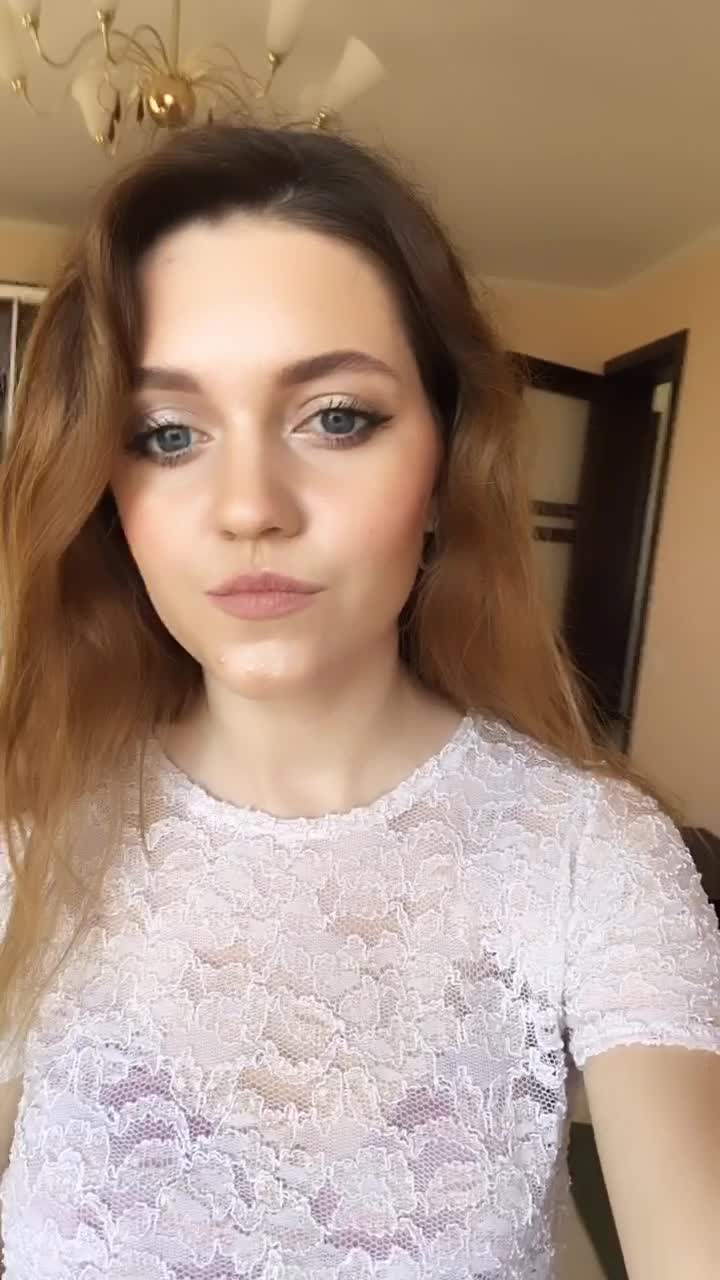 AllieLuna из г.%city% (Украина), 30 лет, шатенка, голубые глаза ...