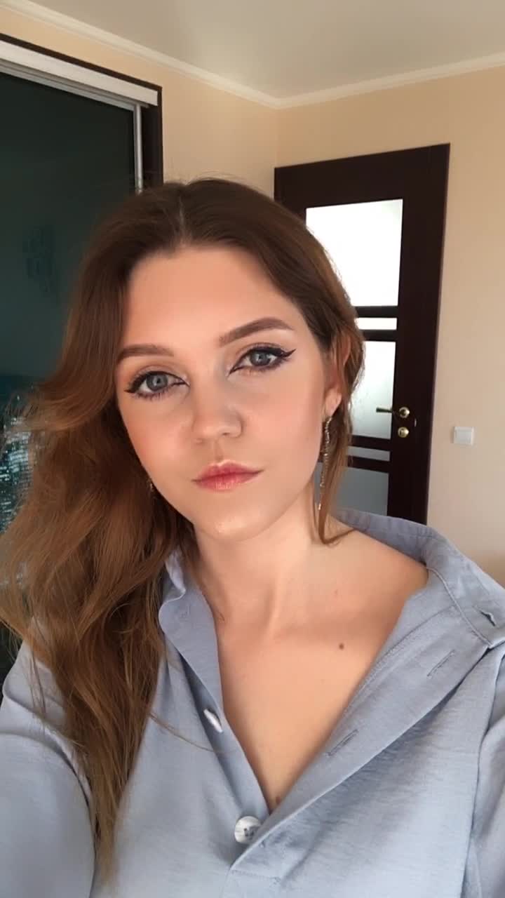 AllieLuna из г.%city% (Украина), 30 лет, шатенка, голубые глаза ...